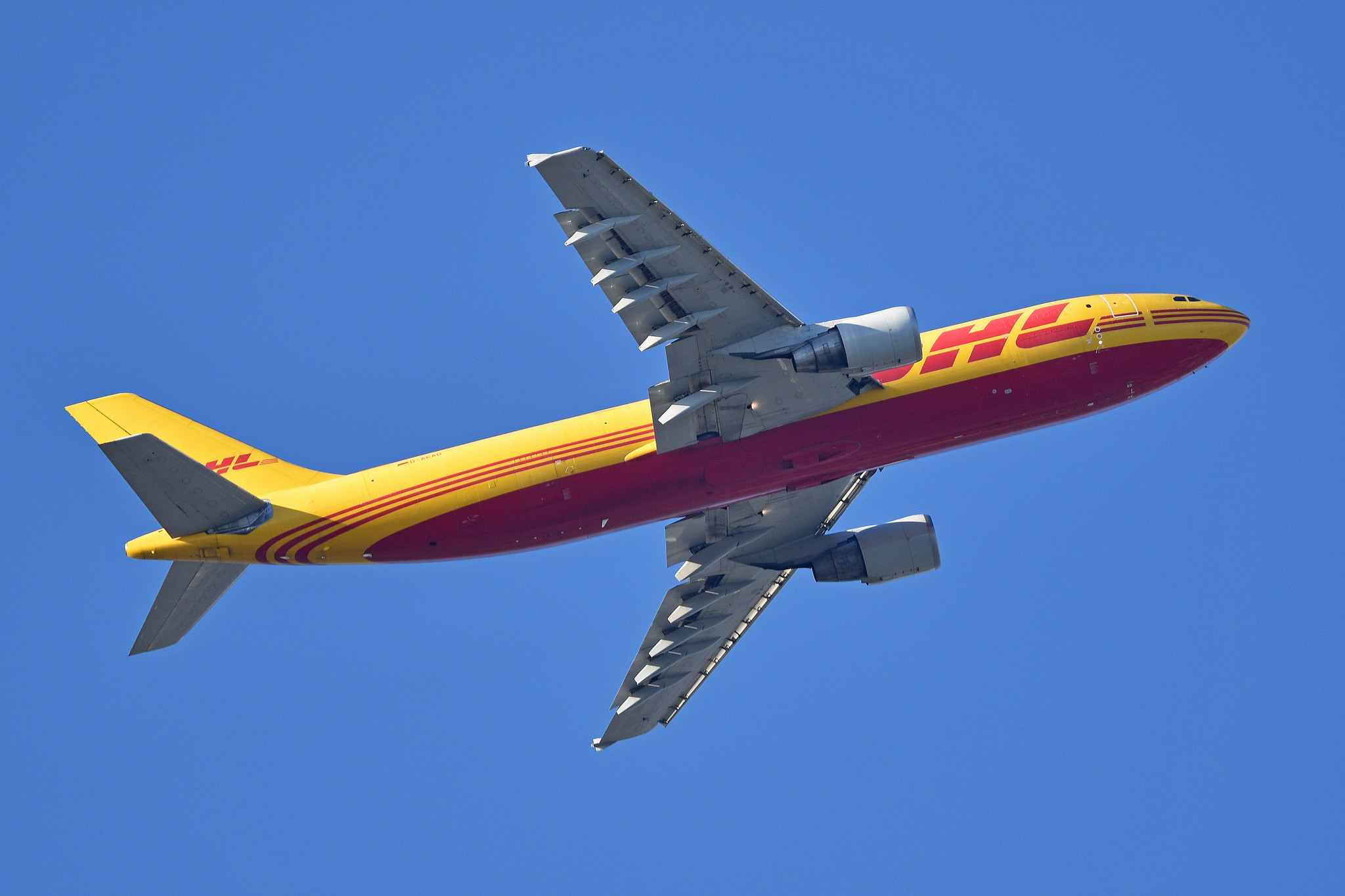 DHL Signs Historic Deal to Secure 668 Million Liters of Sustainable ...